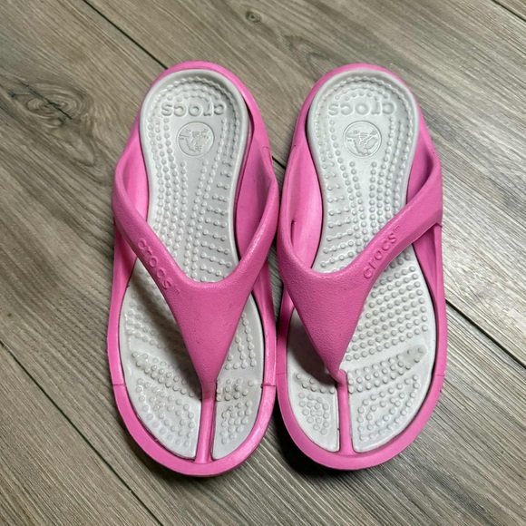 CROCS | Shoes | Crocs Pink And Gray Flip Flops | Poshmark